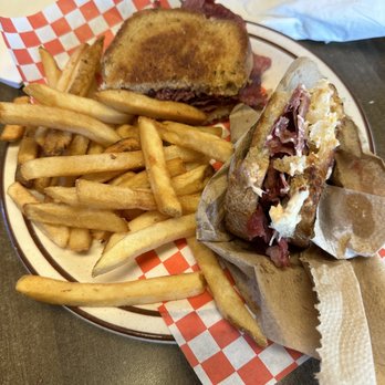 BEETLE BAILEY BURGERS - Updated January 2026 - 19 Photos & 34 Reviews ...