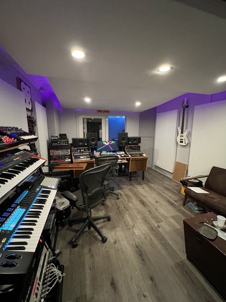 OTO STUDIOS - Updated May 2024 - 84 Withers St, Brooklyn, New York ...