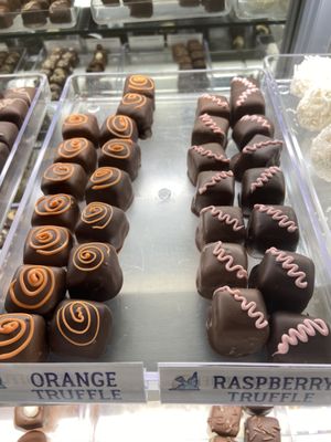 BLUEBIRD CANDY CO - Updated December 2025 - 46 Photos & 24 Reviews - 75 ...