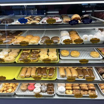 DK’S DONUTS & BAKERY - Updated January 2025 - 4442 Photos & 2551 ...