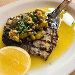 WYNONA - Updated December 2025 - 179 Photos & 70 Reviews - 819 Gerrard ...