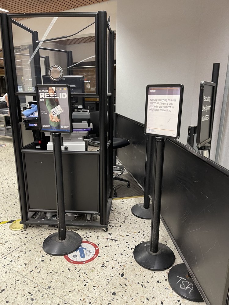 TSA CHECKPOINT HAM - HONOLULU INTERNATIONAL AIRPORT TERMINAL 1 ...