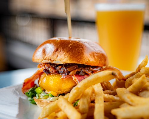 FUNCK’S RESTAURANT - LEOLA - 86 Photos & 117 Reviews - 365 W Main St ...