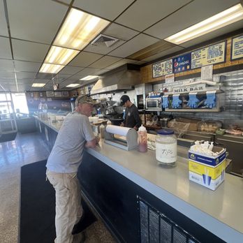 AUGIE & RAY’S DRIVE IN - Updated January 2026 - 113 Photos & 77 Reviews ...