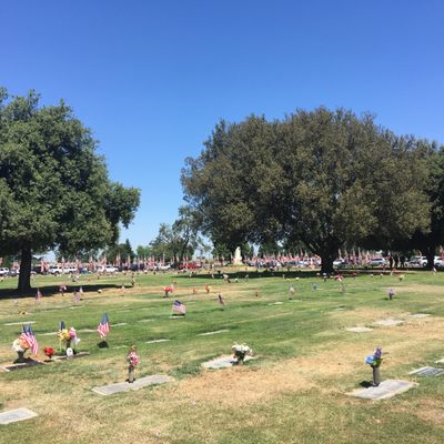 FRESNO MEMORIAL GARDENS - Updated August 2025 - 21 Photos & 28 Reviews ...