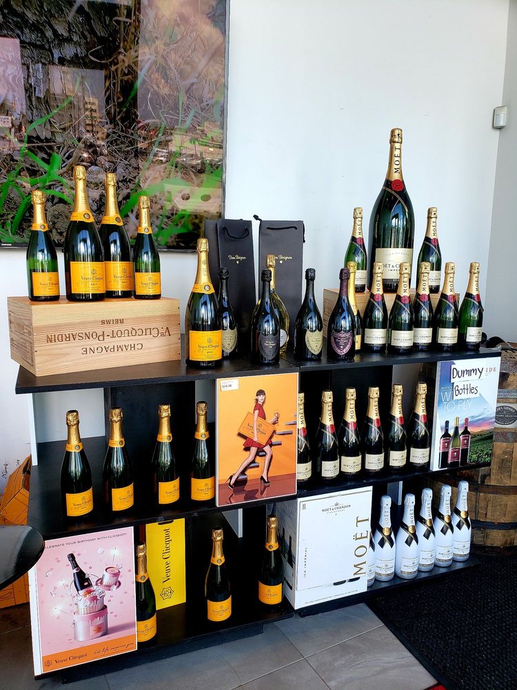 LINWOOD WINE - LINWOOD PLAZA - Updated August 2024 - 14 Photos & 41 ...