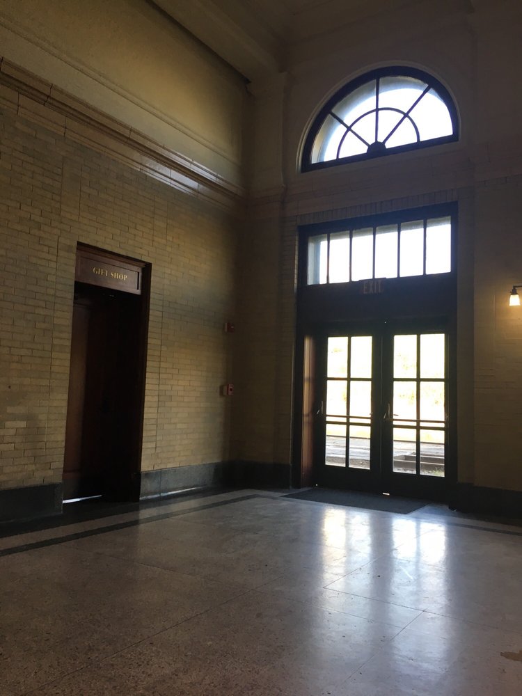 AMTRAK STATION - 1718 Broadway Ave, Mattoon, Illinois - Train Stations ...