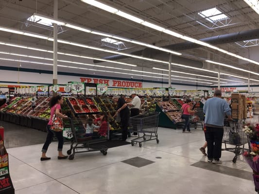 WINCO FOODS - Updated April 2026 - 18 Photos & 108 Reviews - 2060 E ...