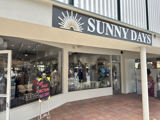 SUNNY DAYS - Updated July 2024 - 16 Photos - 172 N Palm Canyon Dr, Palm ...