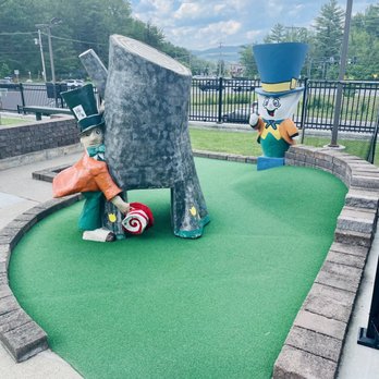 GOONY GOLF - Updated October 2025 - 129 Photos & 46 Reviews - 2059 US 9 ...