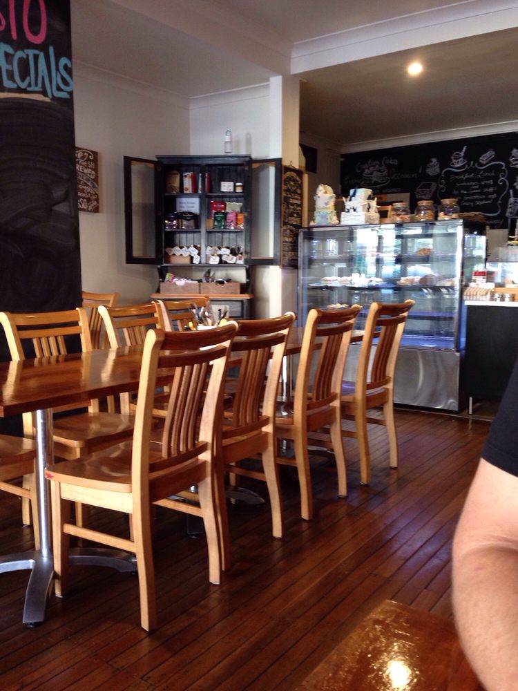 AMBER’S CAFE - Updated June 2025 - 45 Orient St, Batemans Bay New South ...