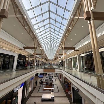 THE MALL OF NEW HAMPSHIRE - Updated December 2025 - 46 Photos & 51 ...