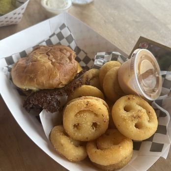 SMILEYS BURGER CLUB - Updated October 2025 - 113 Photos & 70 Reviews ...