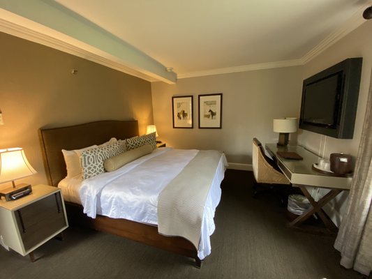 GRAYLYN HOTEL - Updated December 2024 - 240 Photos & 65 Reviews - 1900 ...