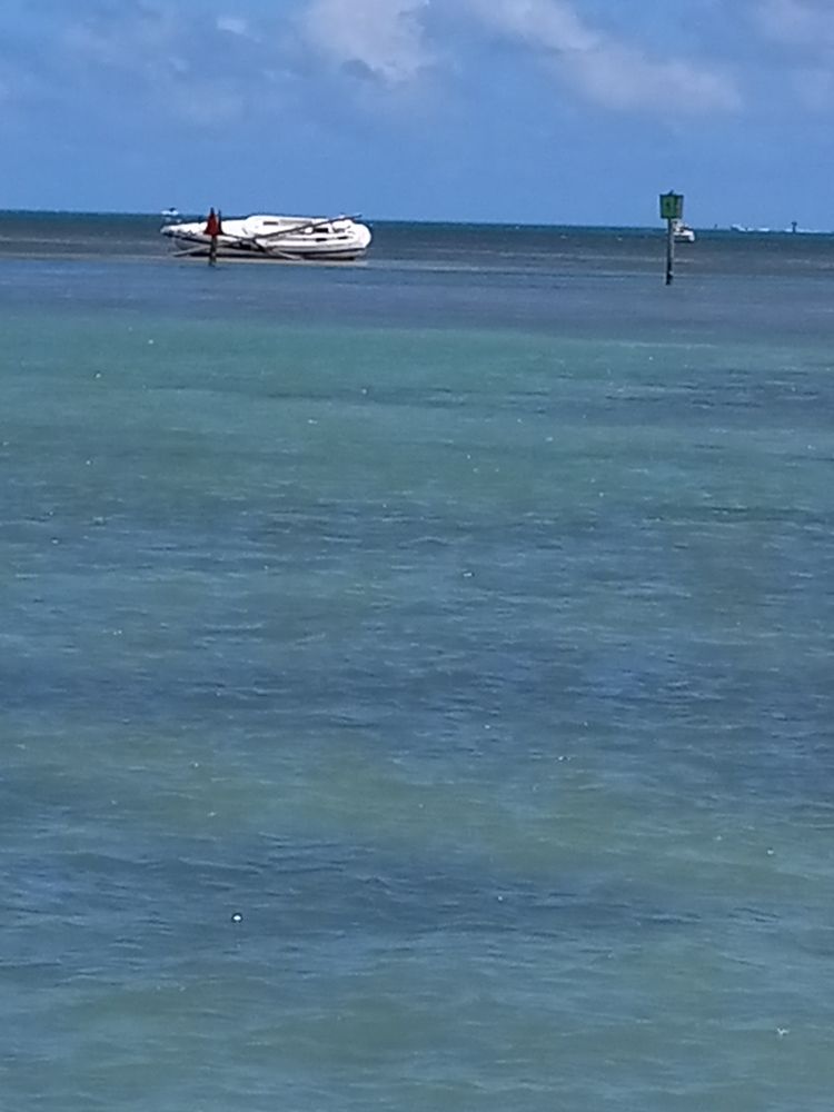 QUEEN KEY RENTALS - Cow Key Channel, Florida - Vacation Rentals - Phone ...