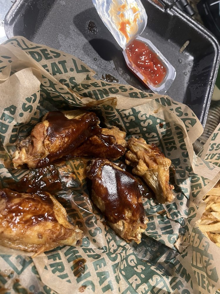 WINGSTOP - Updated June 2025 - 21370 Mcnichols Rd, Detroit, Michigan ...