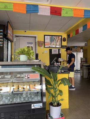 MYSTIC MOMO - Updated October 2025 - 52 Photos & 28 Reviews - 40 ...