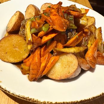 TOASTED OAK GRILL & MARKET - Updated February 2025 - 618 Photos & 717 ...