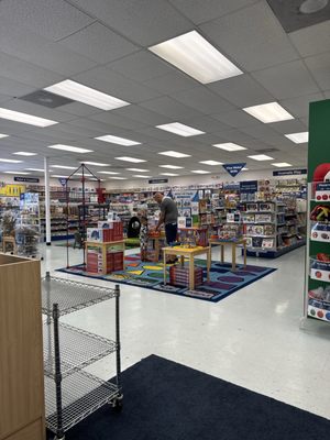 LAKESHORE LEARNING STORE - Updated January 2026 - 15 Reviews - 4501 W ...