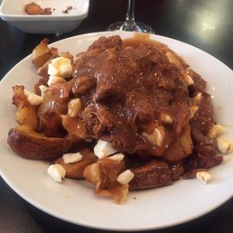 POUTINEVILLE - Updated September 2025 - 662 Photos & 652 Reviews - 1365 ...