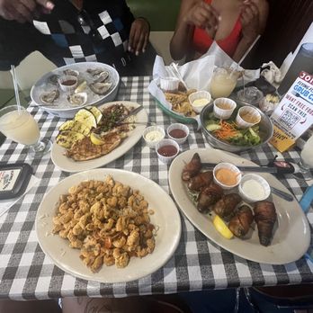 FLYING FISH - Updated May 2024 - 390 Photos & 301 Reviews - 1838 Irving ...