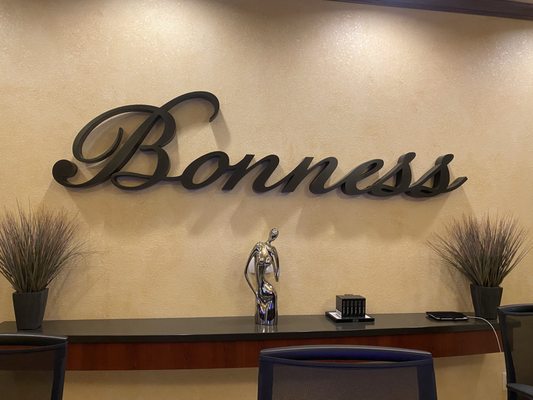 BONNESS COSMETIC SURGERY - Updated December 2025 - 46 Photos & 49 ...