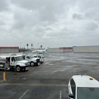 EXECUTIVE AIRPORT - Updated December 2025 - 60 Photos & 13 Reviews ...