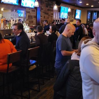 JACKSON HALL AMERICAN BAR & GRILLE - Updated August 2024 - 328 Photos ...