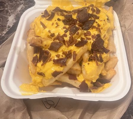 JOHNNY’S POCKETS - Updated May 2024 - 29 Reviews - 2 Sanderson Ave ...