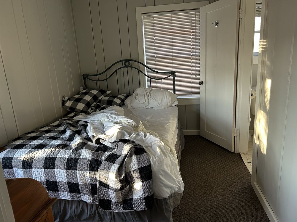 FALL RIVER HOTEL - Updated December 2025 - 61 Photos & 47 Reviews ...