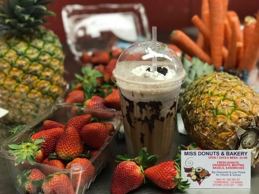 MISS DONUTS AND BAKERY - 89 Photos & 49 Reviews - Donuts - 1842 W 182nd ...