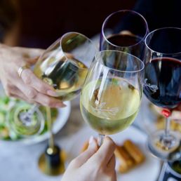 BAYBERRY - Updated December 2024 - 186 Photos & 90 Reviews - 501 Main ...