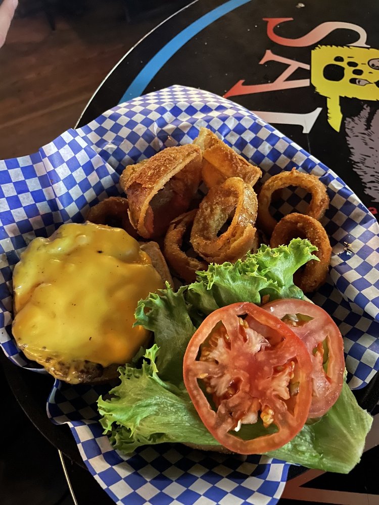 BULLDOG SALOON - 62 Photos & 150 Reviews - 144 Central Ave, Whitefish ...