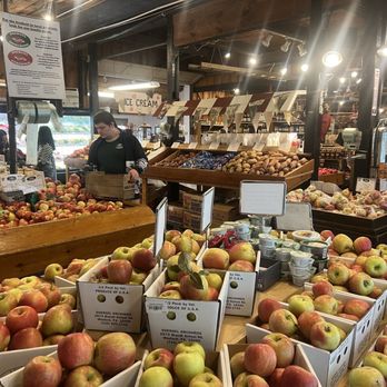 SOERGEL ORCHARDS & GARDEN CENTER - Updated October 2025 - 404 Photos ...