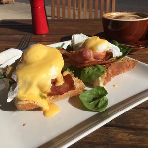 FLYING PEPPER CAFE & RESTAURANT - Updated May 2024 - 120 Kate Circuit ...