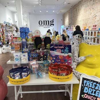 OMG CANDY STORE- SAVANNAH - Updated April 2025 - 17 Photos - 21 E ...