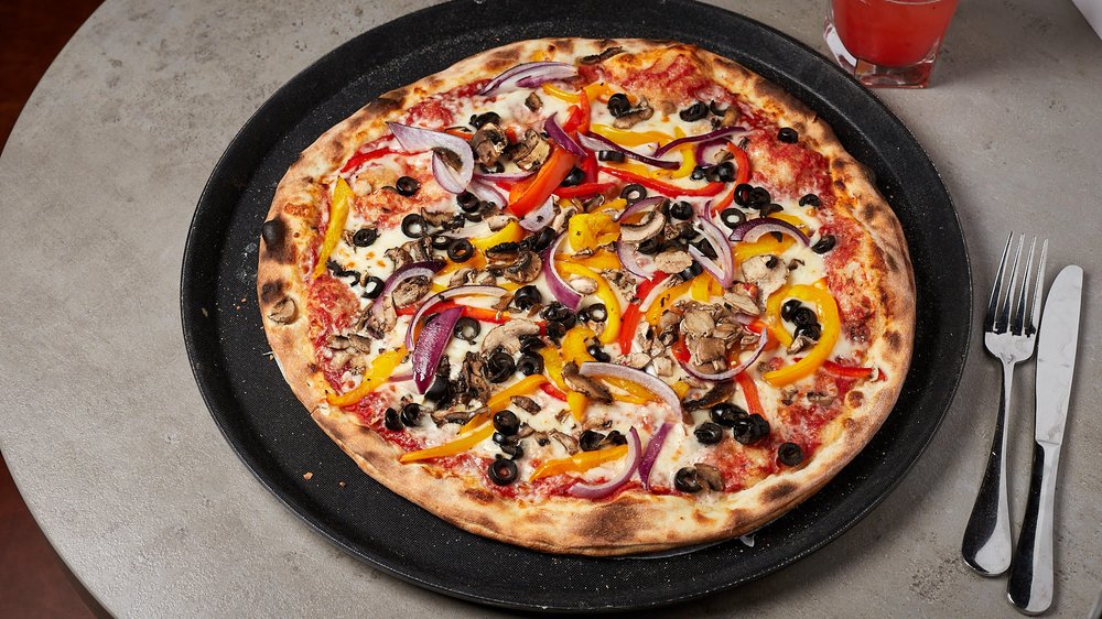 UPTOWN PIZZA - Updated February 2025 - 11 Photos - 201 S Tryon St ...