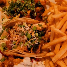 COMMONWEALTH - Updated December 2025 - 827 Photos & 1231 Reviews - 1022 ...