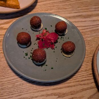 TAIL UP GOAT - Updated April 2025 - 2186 Photos & 886 Reviews - 1827 ...