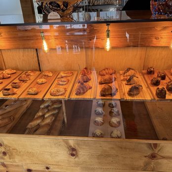 PAN PA VENEZUELA BAKERY - Updated July 2025 - 54 Photos & 24 Reviews ...