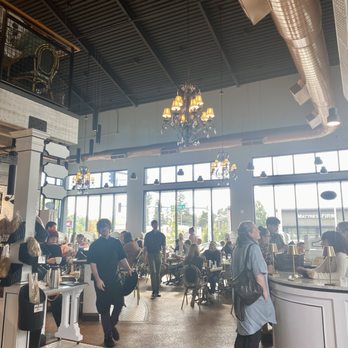 LA PROVENCE - CEDAR HILLS CROSSING - Updated January 2026 - 173 Photos & 63 Real Reviews - 2855 ...