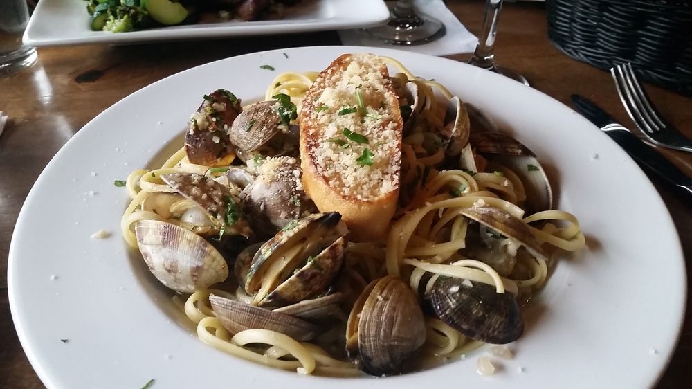 THE TIN LANTERN BAR & GRILL - 114 Photos & 278 Reviews - 17100 Placer ...