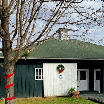KINLOCH FARM STORE - Updated December 2025 - 4559 Old Tavern Rd, The ...