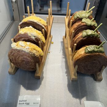 DAAN GO CAKE LAB - Updated October 2024 - 293 Photos & 42 Reviews ...