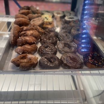 GLAZED DOUGHNUTS - Updated April 2025 - 309 Photos & 220 Reviews - 24 ...