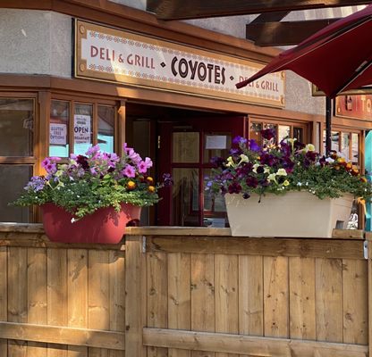 COYOTES SOUTHWESTERN GRILL - Updated July 2025 - 238 Photos & 324 ...