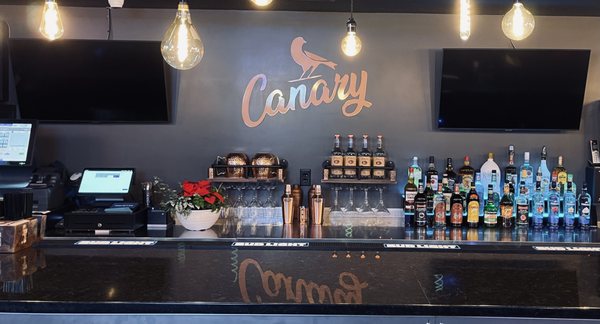 CANARY BAR & GRILL - Updated July 2025 - 31 Photos - 6590 Bellefontaine ...