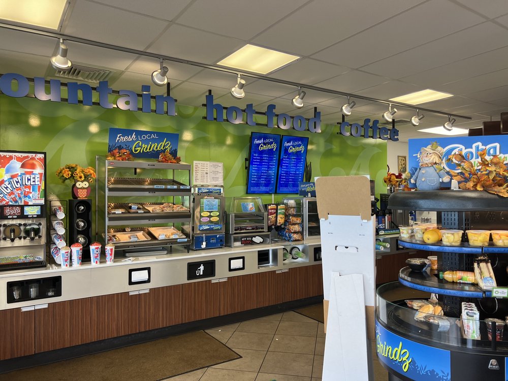 ALOHA ISLAND MART - Updated August 2025 - 761 Kekuanaoa St, Hilo ...