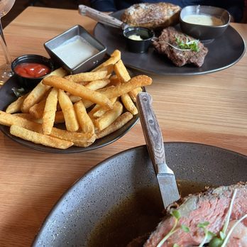 THE CHARRED OAK TAVERN - Updated December 2025 - 318 Photos & 362 ...