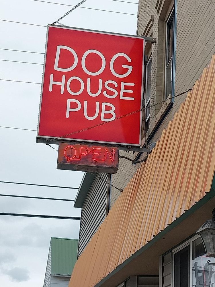 DOG HOUSE PUB - Updated October 2025 - 2123 N 15th St, Sheboygan ...